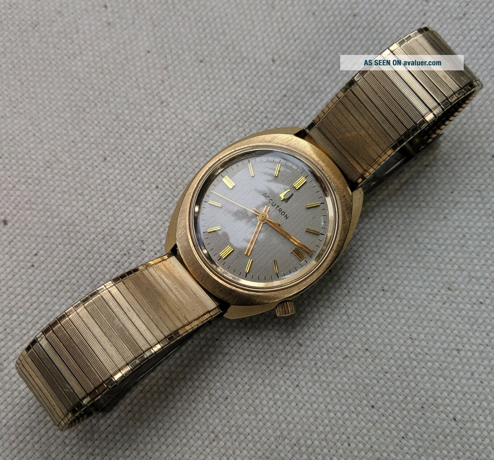 Vintage Bulova Accutron 218 N6 - Runner, Bracelet | #12499093