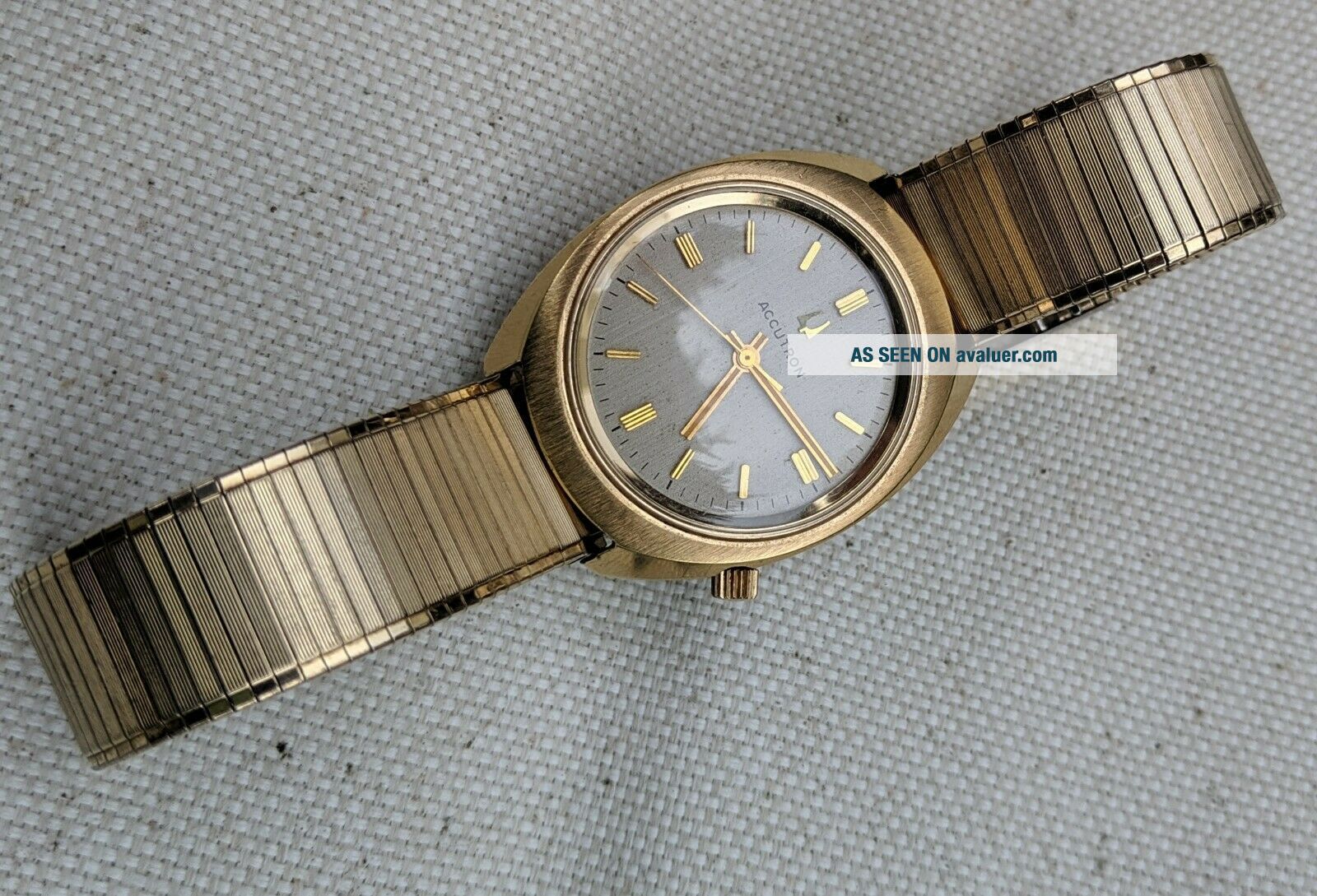 Vintage Bulova Accutron 218 N6 - Runner, Bracelet | #12499093