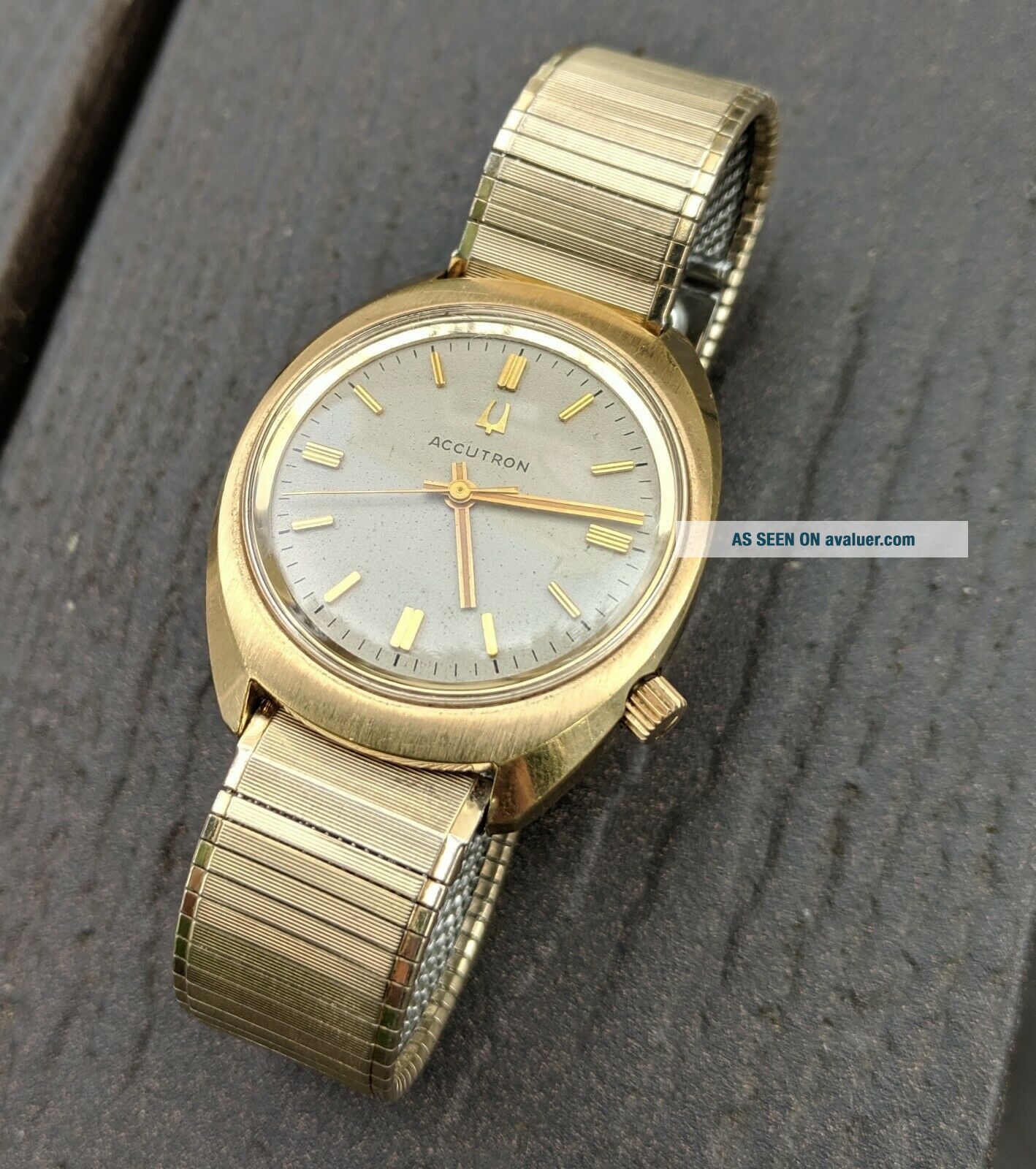 Vintage Bulova Accutron 218 N6 - Runner, Bracelet | #12499093