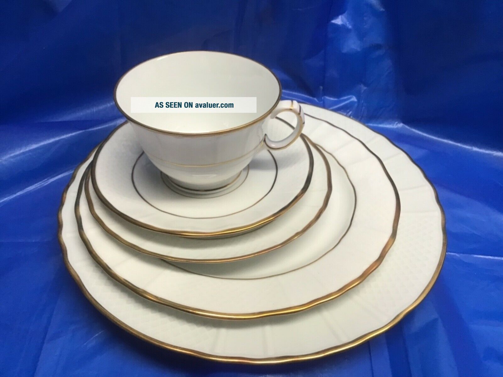 BERNARDAUD LIMOGES MALMAISON 5 Piece Setting FRANCE Limoges China ...