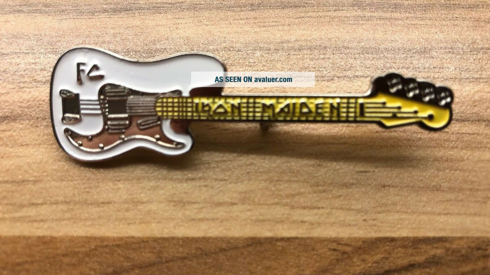 IRON MAIDEN FAN CLUB ONLY STEVE HARRIS BASS GUITAR PIN BADGE EXTREMELY ...
