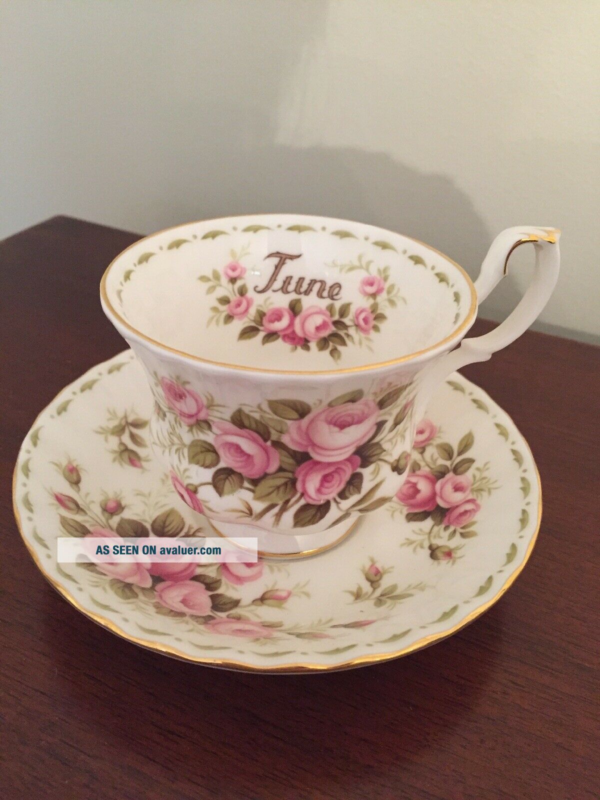 ROYAL ALBERT BONE CHINA JUNE FLOWER OF THE MONTH TEA CUP SAUCER ROSES ...
